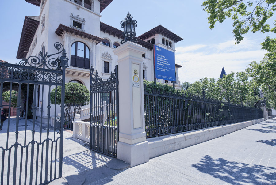 Sil - Trilingual school